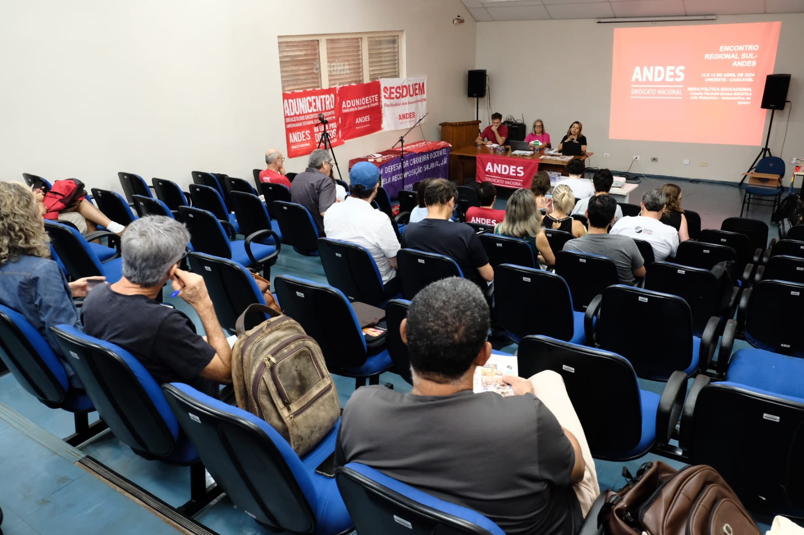 ANDES-SN abre processo seletivo para vagas de nível superior e médio